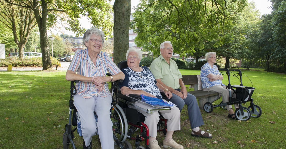 Vrijwilligers wonen tussen ouderen met zorgvraag